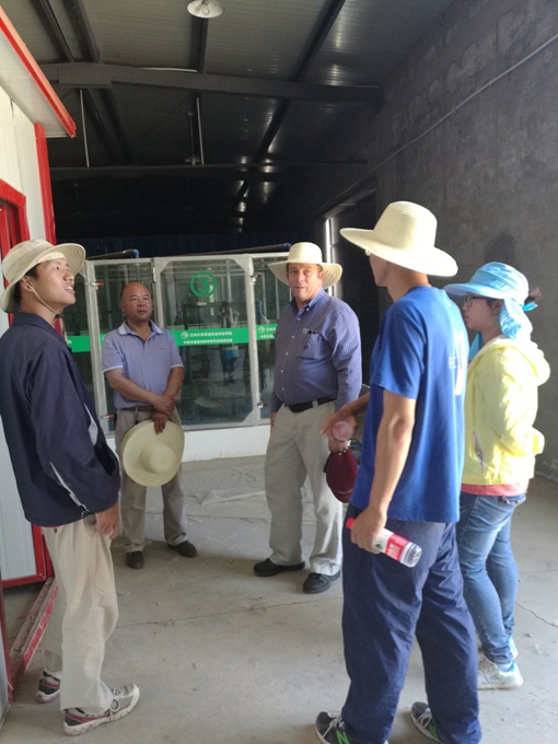 美国德州农工大学Jay Angerer博士来草地农业科技学院讲学_兰州大学新闻网